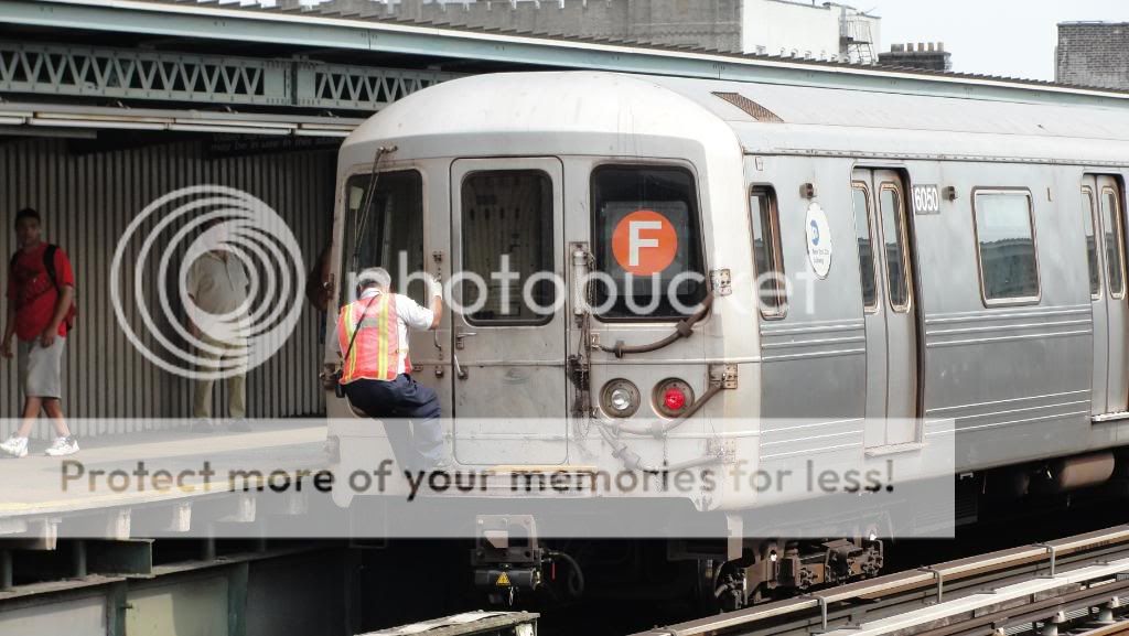 R46 F train stalls+video and railfan - New York City Subway - NYC ...