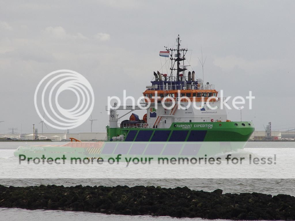 Spotten in De Hoek. - Pagina 209 - SCHEEPVAART FORUM